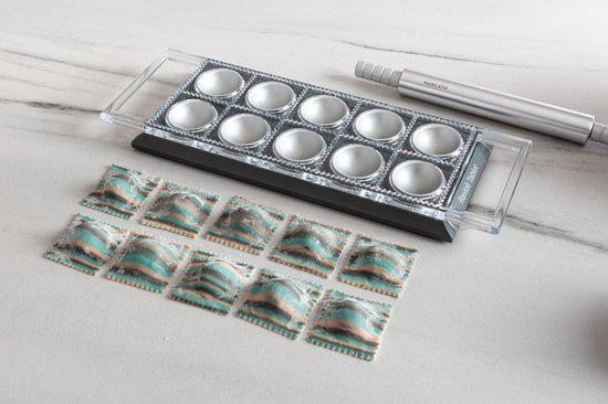 Marcato Ravioli Tablet - Powder Grey – The Seasoned Gourmet